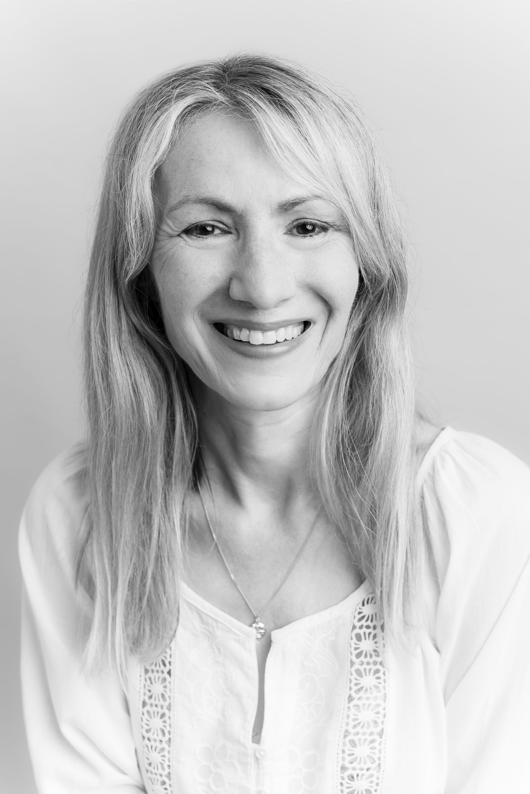 Review: Invitation to Italy, by Victoria Springfield | Bibliotica